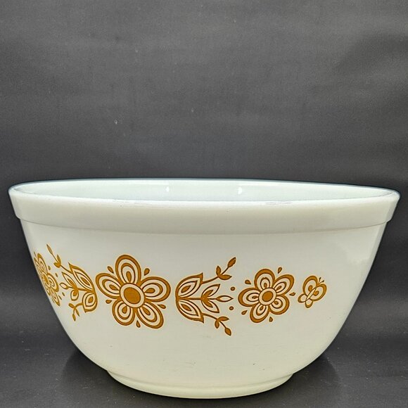 Pyrex | Kitchen | Pyrex 42 Bowl Butterfly Gold 972 Pattern | Poshmark